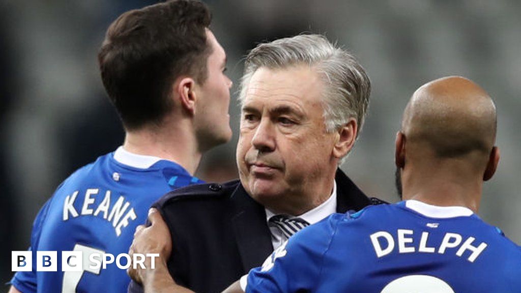 Everton boss Carlo Ancelotti & players agree wage deferrals - BBC Sport