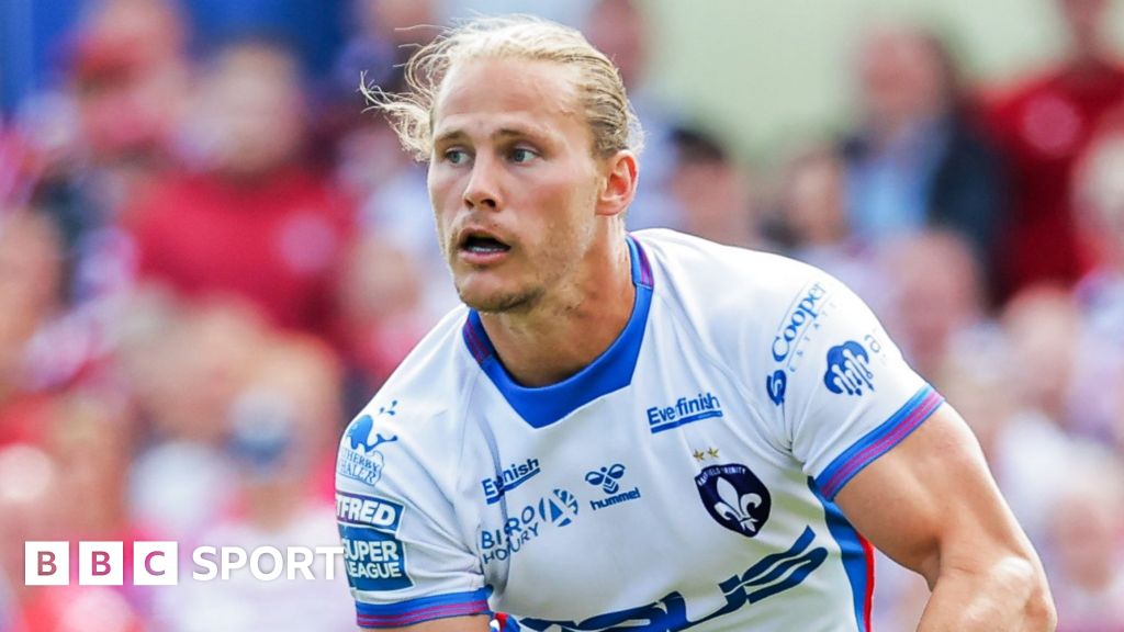 Jacob Miller: Half-back moves from Wakefield to Castleford - BBC Sport