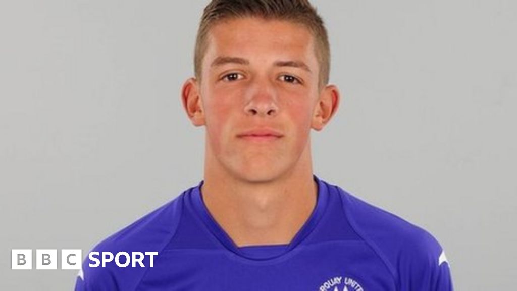 Dan Lavercombe: Wigan Athletic sign Torquay goalkeeper - BBC Sport