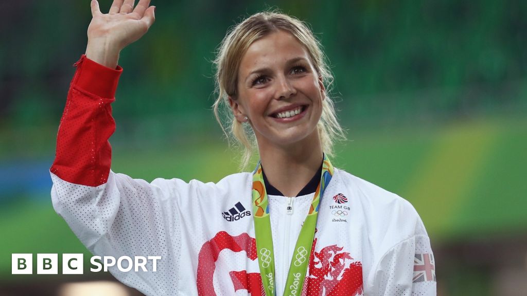 Becky James: Double world champion retires from cycling - BBC Sport