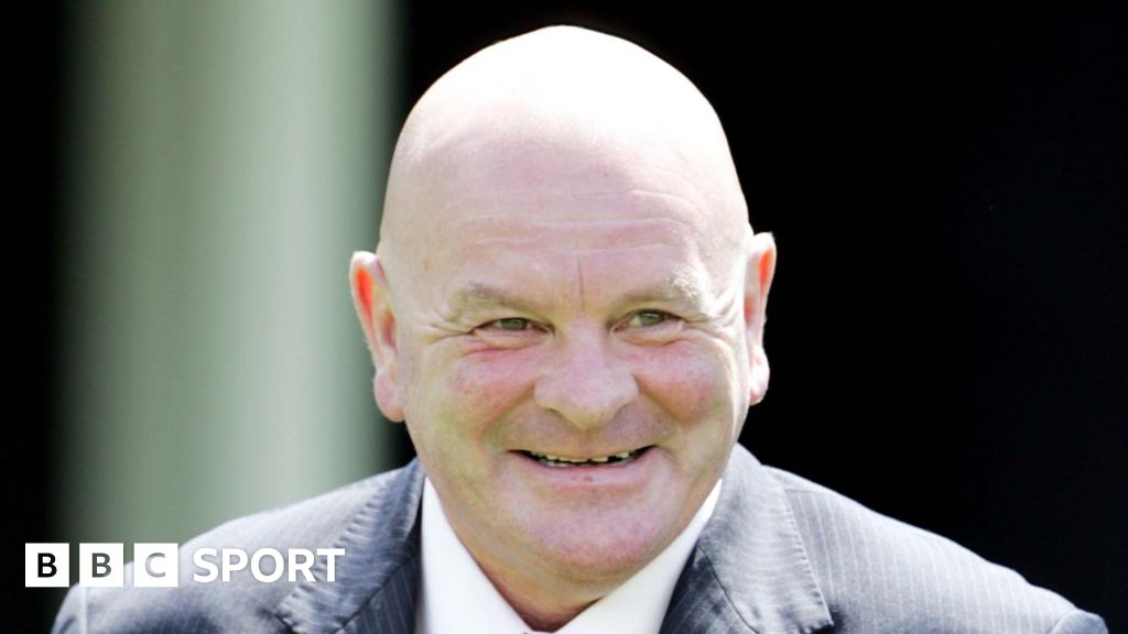 David 'Dandy' Nicholls: Former trainer dies aged 61 - BBC Sport