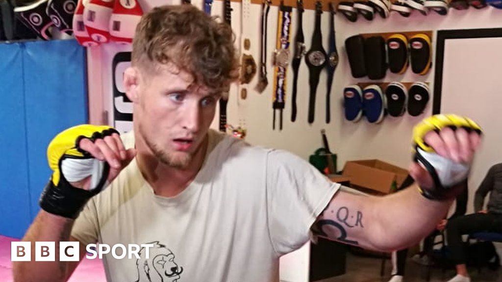 MMA: Ross Houston eyes title win as 'golden ticket' to UFC - BBC Sport