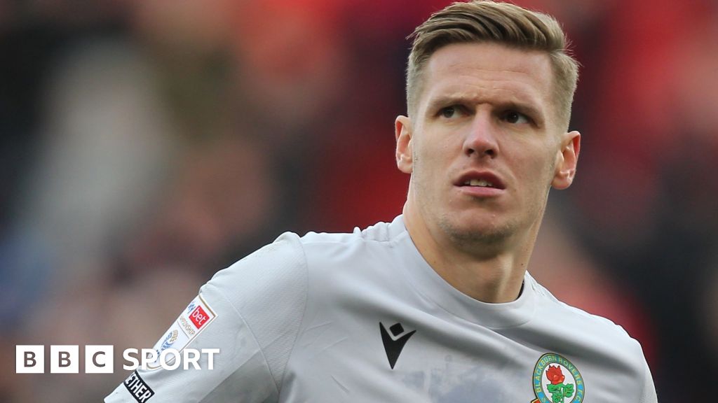 Thomas Kaminski: Luton Town sign Blackburn Rovers goalkeeper for ...