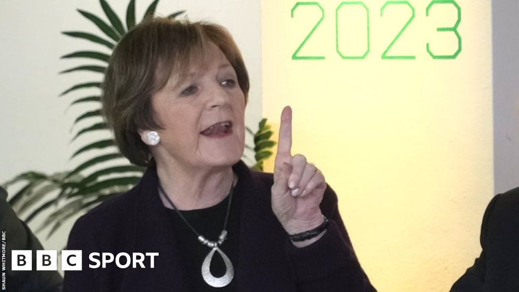 Norwich City: Delia Smith tackles 'boo-boys overwhelming the good fans ...