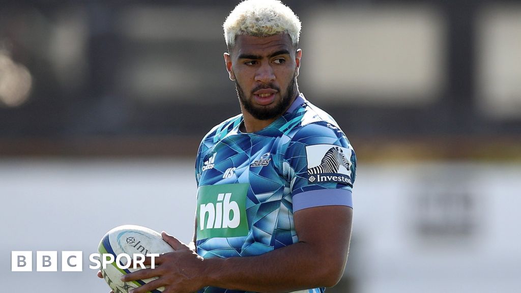 Hoskins Sotutu: Could Super Rugby sensation really play for England ...