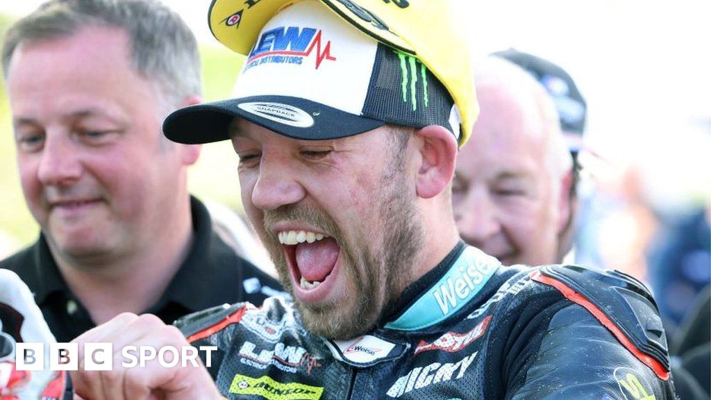 Isle of Man TT: Peter Hickman shatters course lap record in completing Superstock double - BBC Sport