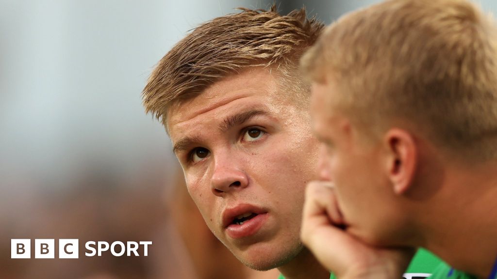 Harry Rushton: Huddersfield Giants sign Canberra Raiders forward - BBC ...