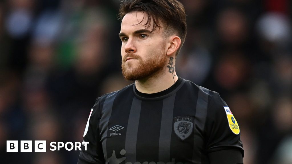 Aaron Connolly: Hull City sign Brighton striker for undisclosed fee ...