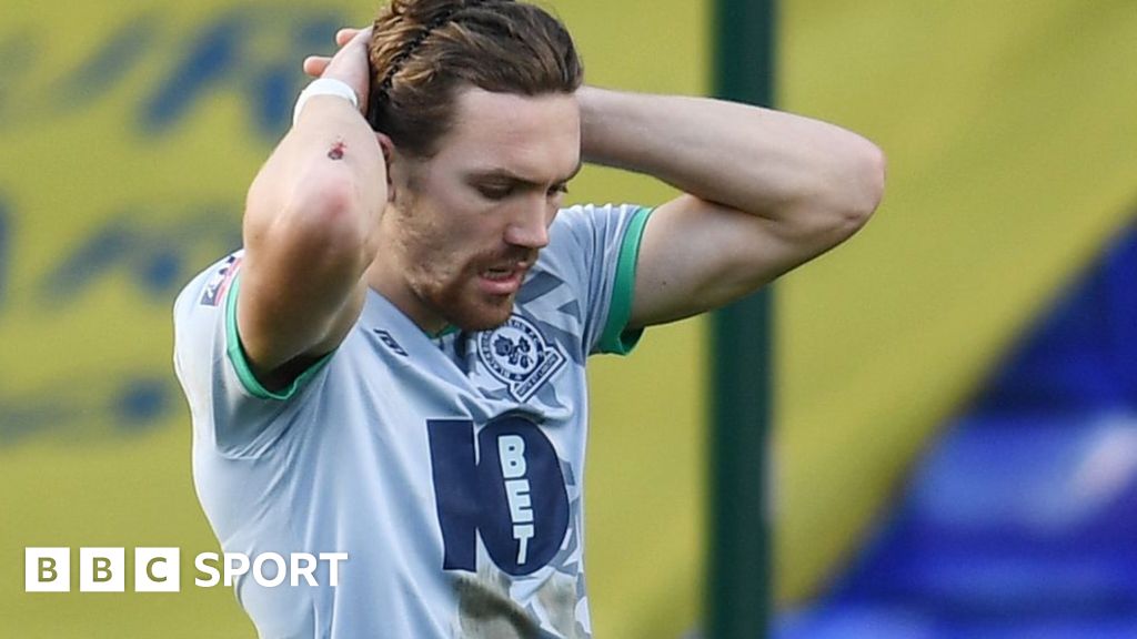 Sam Gallagher: Blackburn Rovers boss Tony Mowbray says striker 'has to ...