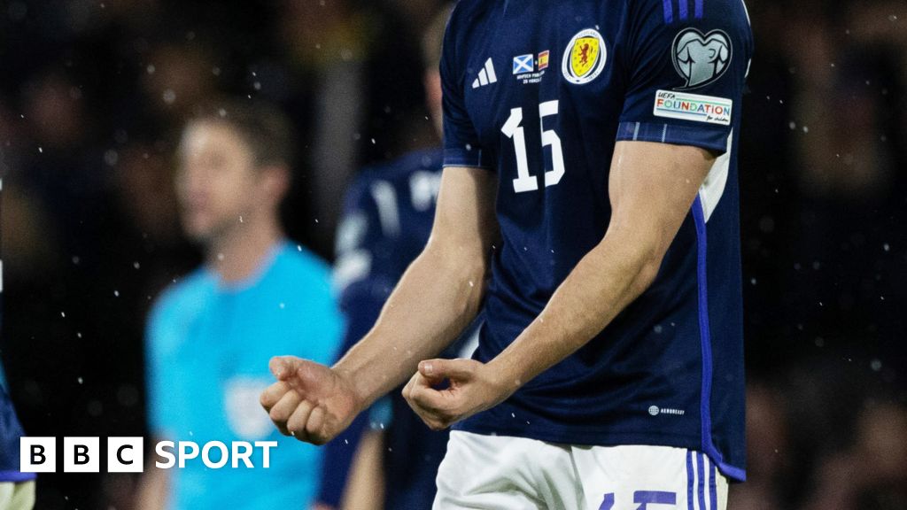 'Porteous would throw himself in front of a train for Scotland' - BBC Sport