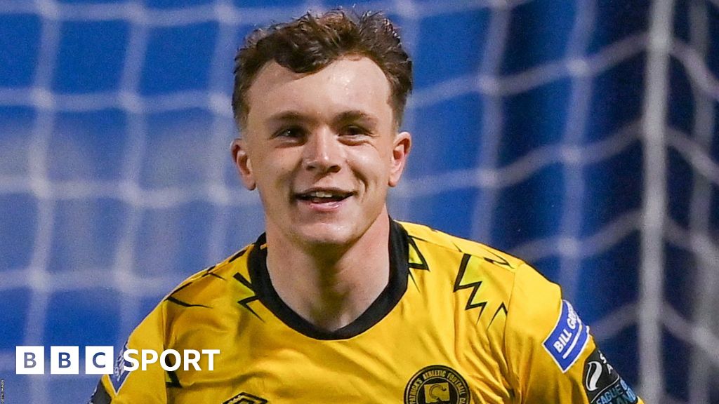 Conor Carty: Doncaster Rovers sign Bolton Wanderers striker on loan ...