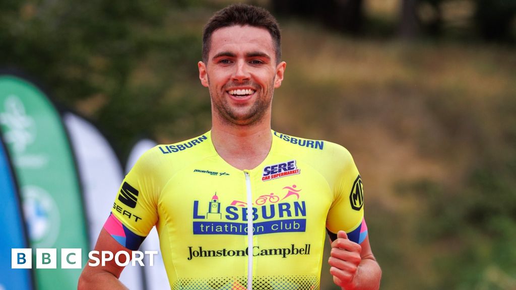James Edgar: Lisburn man triumphs at Dublin City Triathlon - BBC Sport