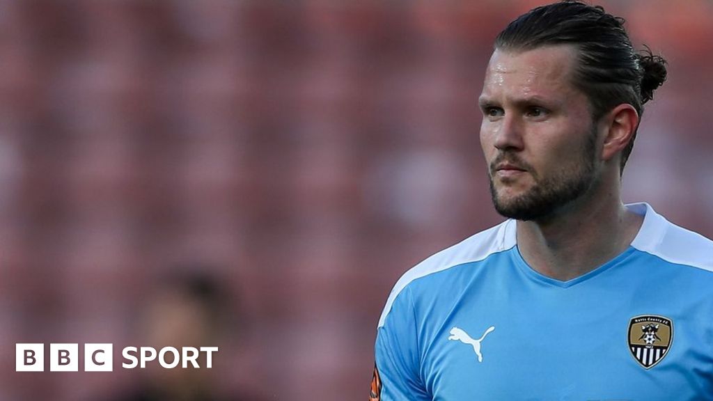 Jake Reeves: Stevenage sign midfielder after Notts County exit - BBC Sport