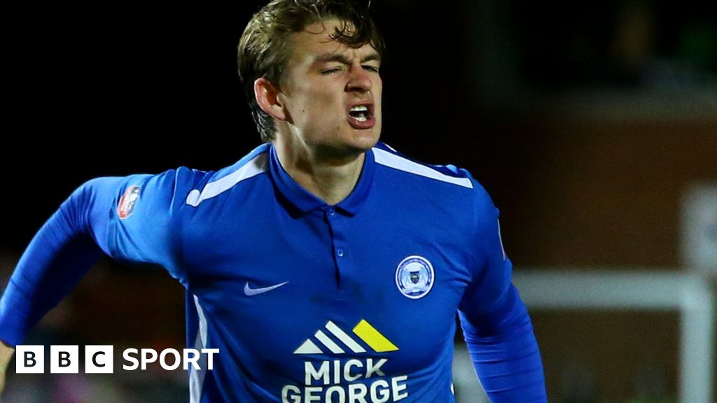 Andrew Fox: Grimsby Town full-back signs one-year contract extension ...