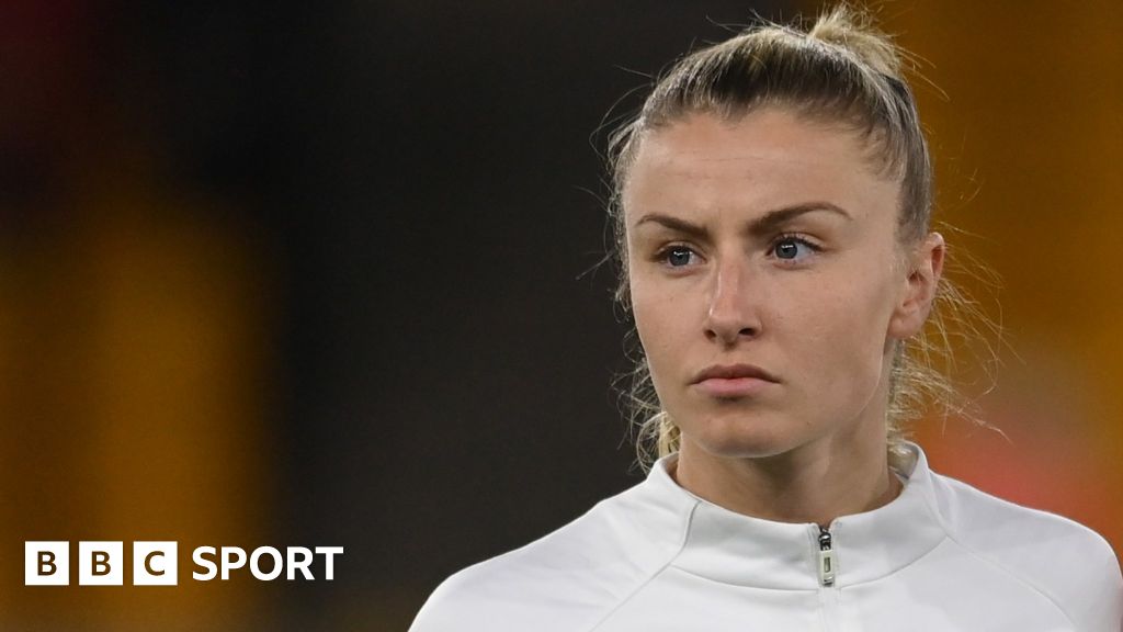Leah Williamson: The England captain with impostor syndrome - BBC Sport