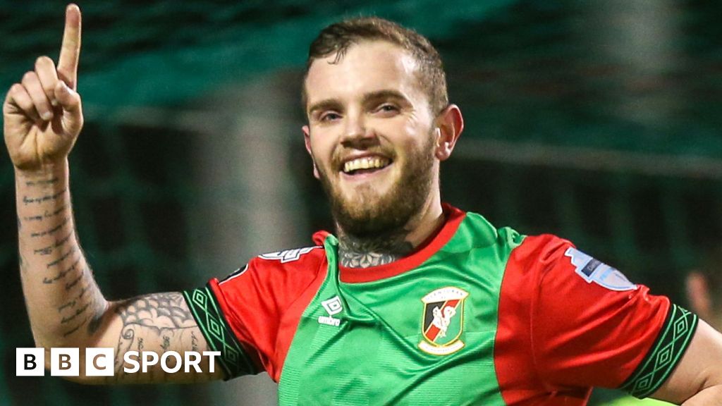 Darren Murray: We'll 'get to the bottom' of striker's non-appearance ...