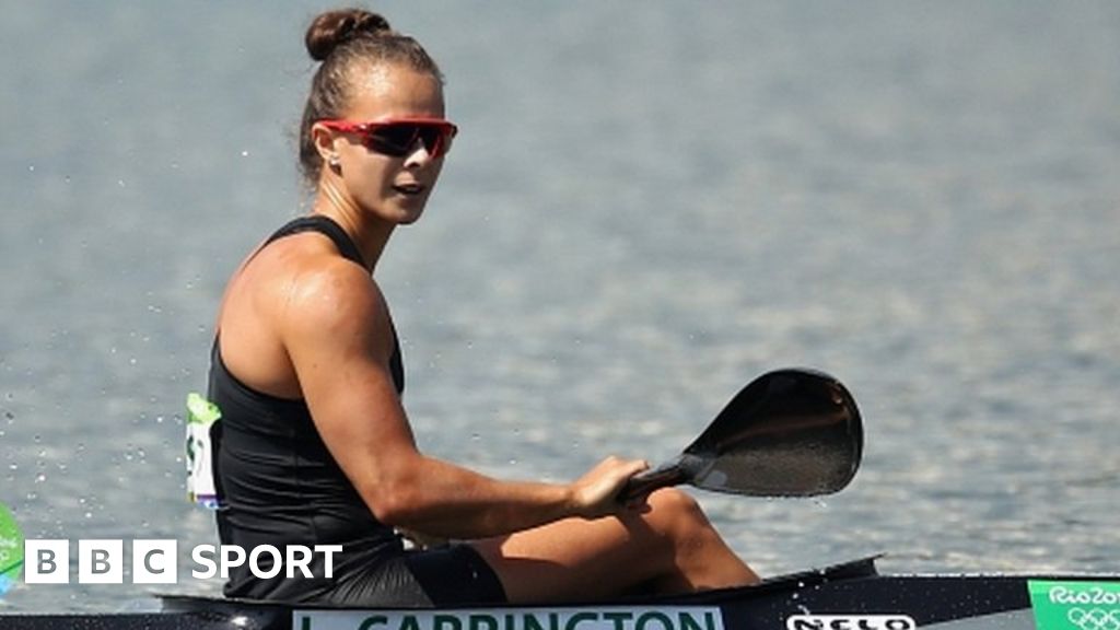 Rio Olympics 2016: Lisa Carrington storms to 200m kayak gold - BBC Sport