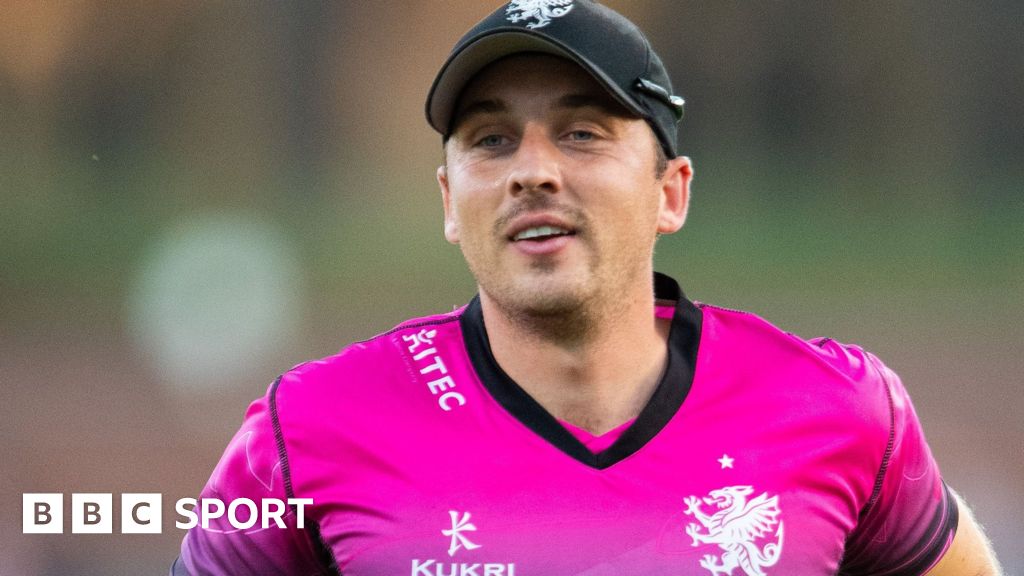Josh Davey: Somerset and Scotland seam bowler extends his contract with ...