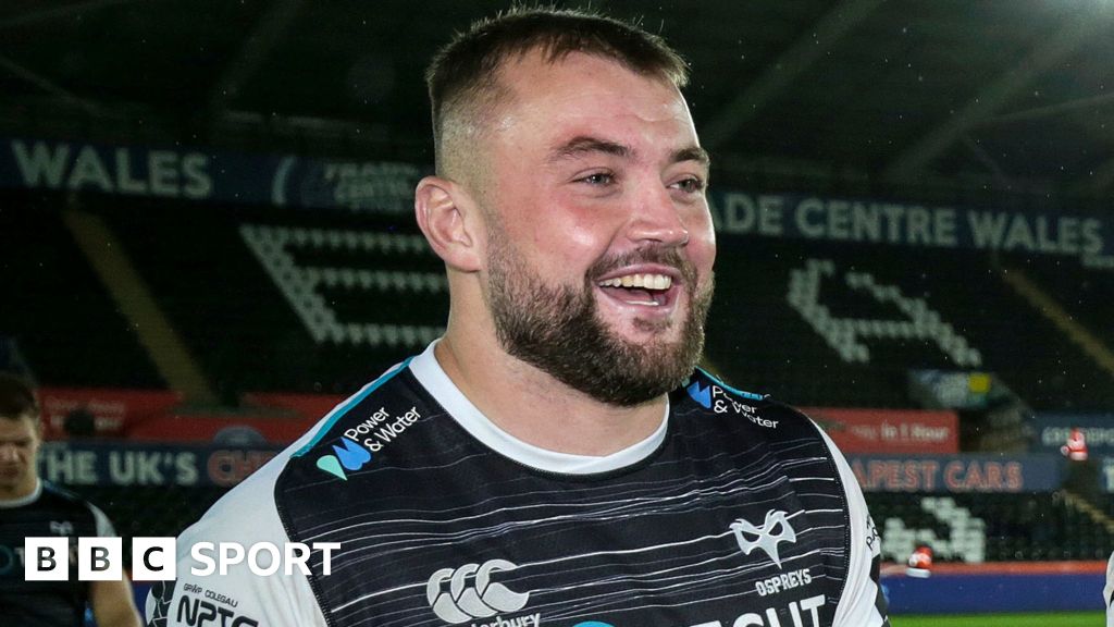 Ospreys hooker Sam Parry signs new contract until 2021 - BBC Sport