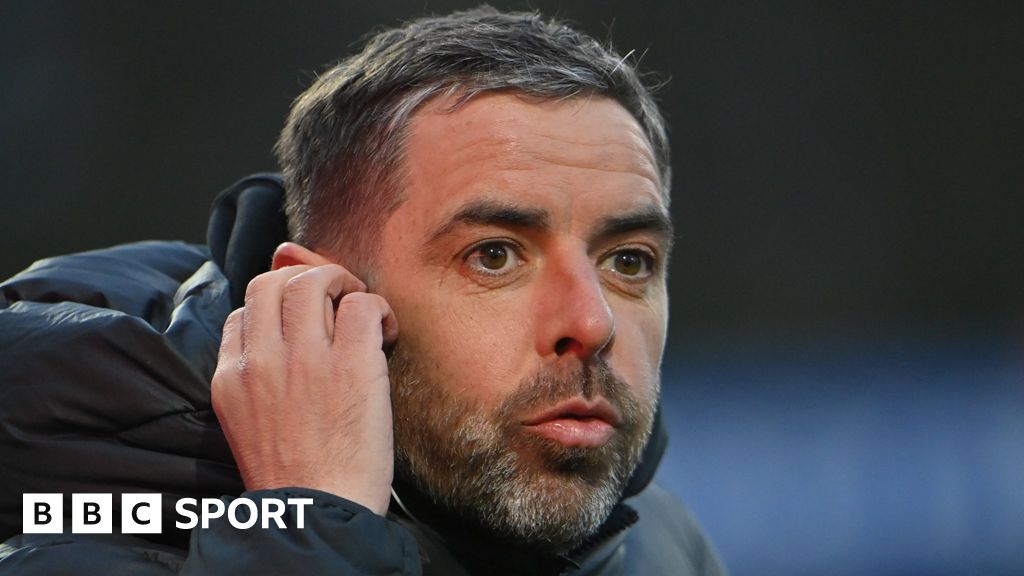 'We can only control what we do' - Larne manager Tiernan Lynch on title run-in - BBC Sport