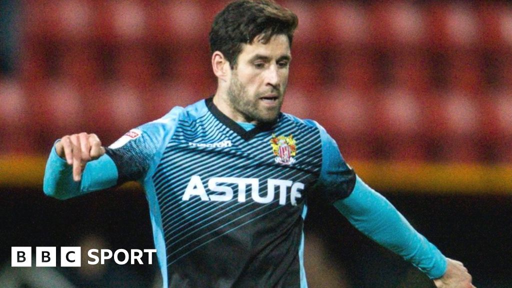 Michael Timlin: Stevenage re-sign experienced central midfielder - BBC ...