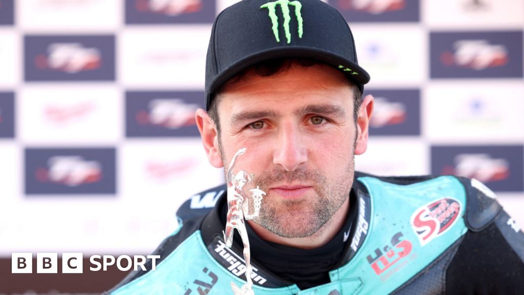 Isle of Man TT: Michael Dunlop wins Supertwin to inch closer to all-time record - BBC Sport