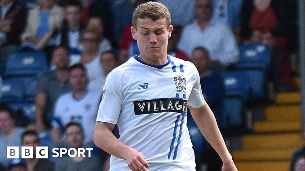 Anthony Dudley: Bury striker joins Macclesfield on loan - BBC Sport