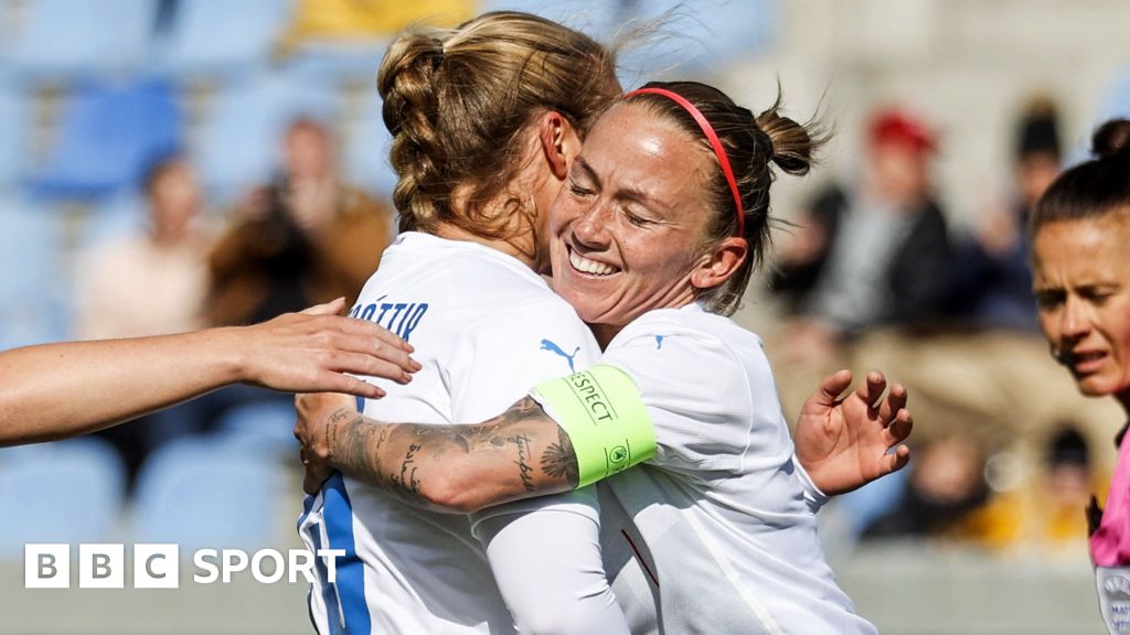 Republic of Ireland: Iceland win opening friendly in Reykjavik - BBC Sport