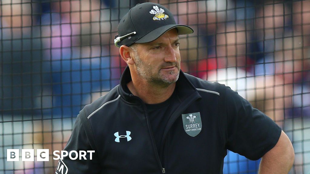 Michael Di Venuto: Surrey CCC head coach signs new contract - BBC Sport