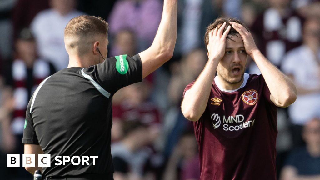 VAR: Hearts manager Steven Naismith losing faith in system - BBC Sport