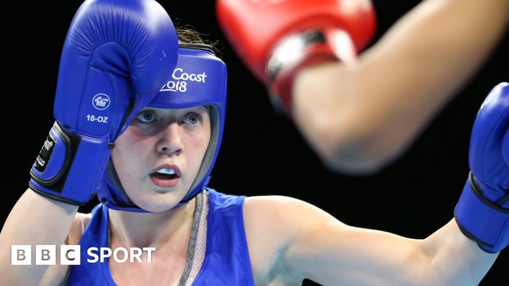 Commonwealth Games: Scot Vicky Glover's historic story of redemption - BBC Sport