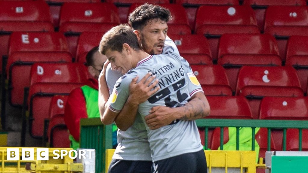 Swindon Town 1-3 Charlton Athletic: Troubled Addicks through in ...