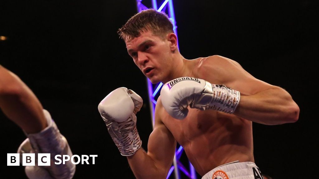 Gavin Gwynne defeats Sean McComb to win Commonwealth lightweight title ...