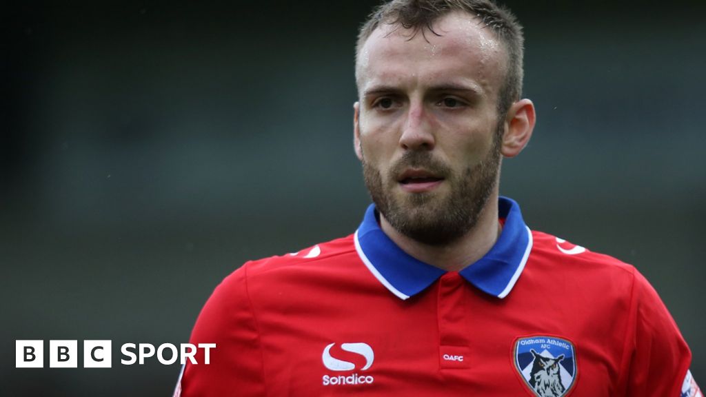 Liam Kelly: Leyton Orient sign Oldham Athletic midfielder - BBC Sport