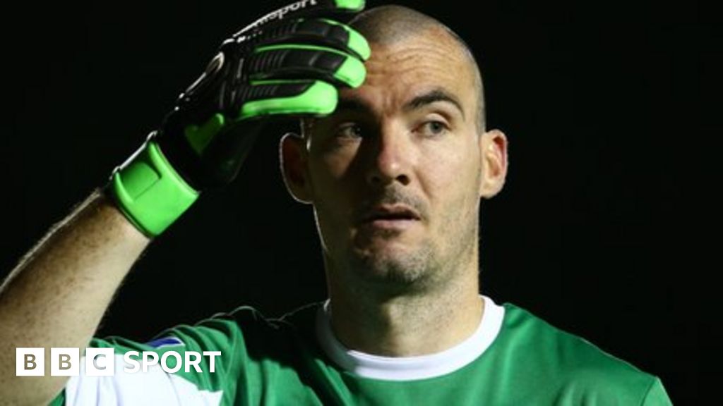 Keeper Gerard Doherty signs new contract at Derry City - BBC Sport