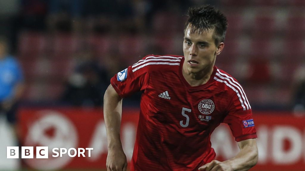 Jonas Knudsen: Ipswich Town signing 'the new Rory Delap' - BBC Sport