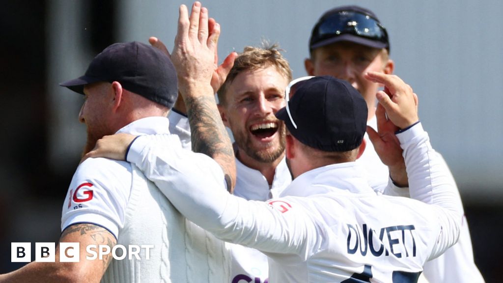 The Ashes 2023: England and Australia locked in tight battle - BBC Sport