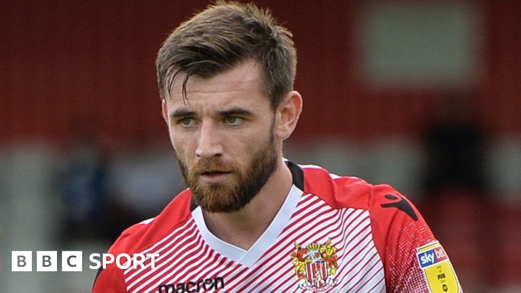 Danny Newton: Stevenage striker agrees new contract - BBC Sport