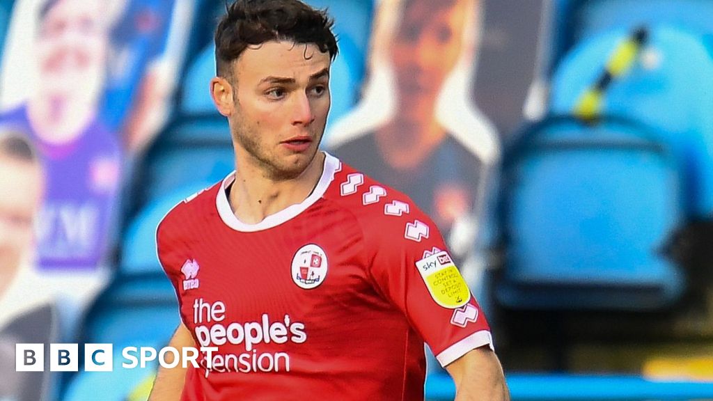 Nick Tsaroulla: Crawley Town defender signs deal until 2023 - BBC Sport