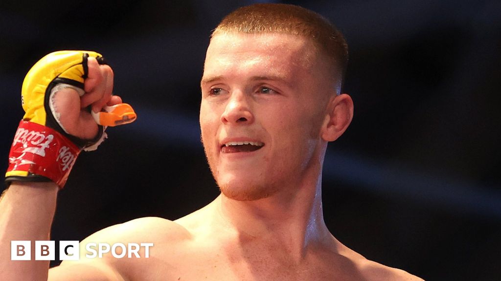 Cage Warriors: Paul Hughes earns speedy Dublin knockout win over Jan ...