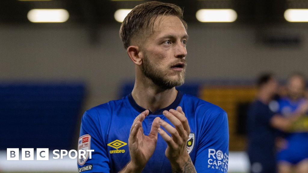 Charlie Lakin: Sutton United sign Burton Albion midfielder on loan ...