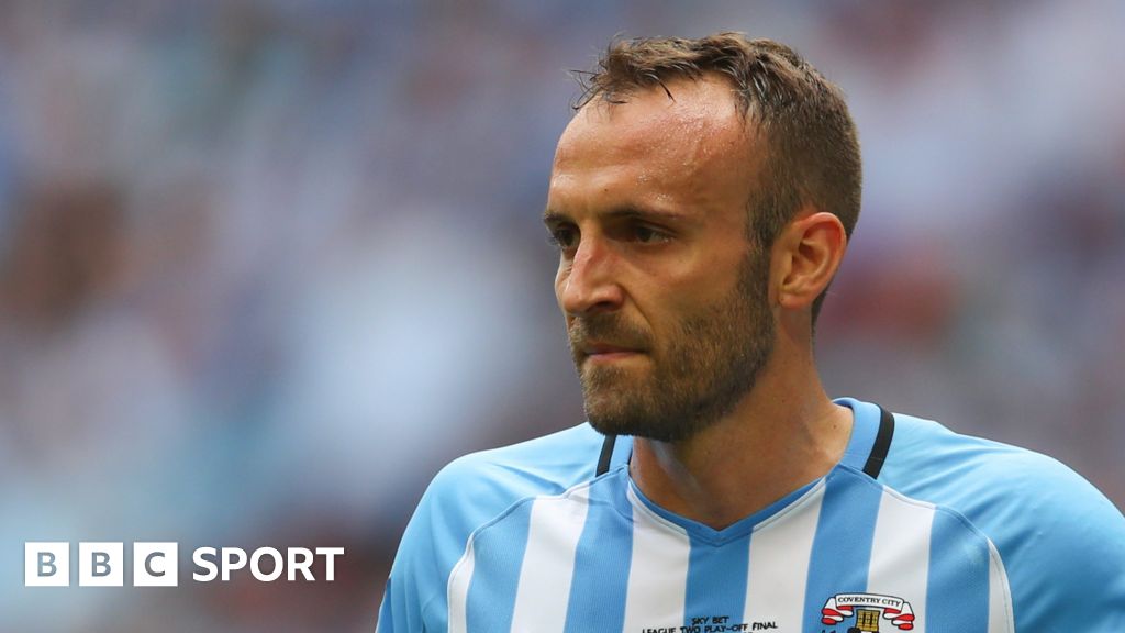 Liam Kelly: Coventry City midfielder signs new three-year deal - BBC Sport