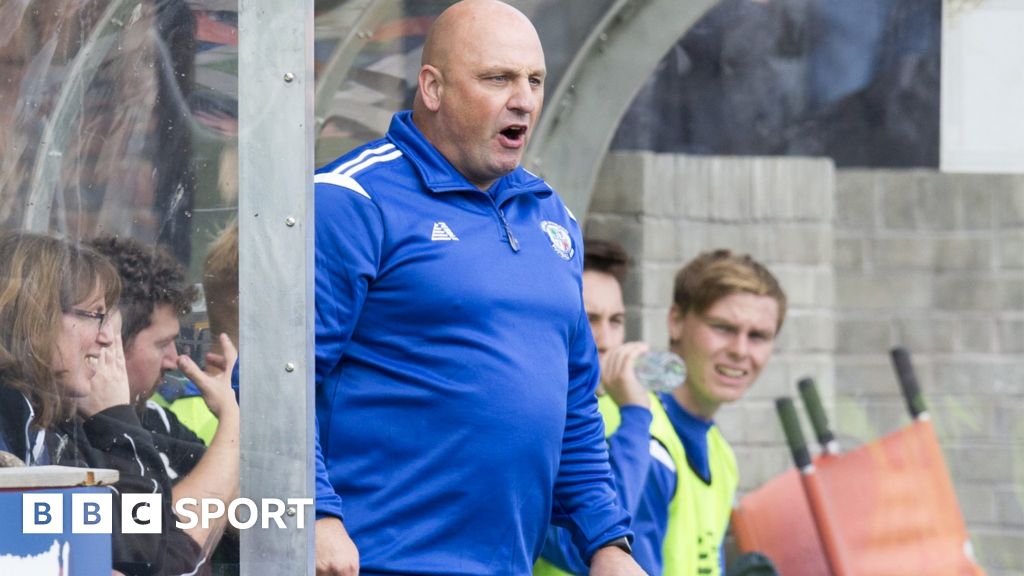 Gary Bollan: Forfar Athletic sack manager after run of defeats - BBC Sport