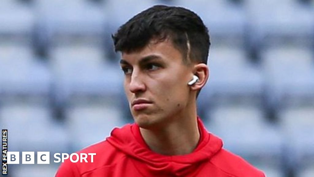 Tom McIntyre: Portsmouth sign Reading defender - BBC Sport