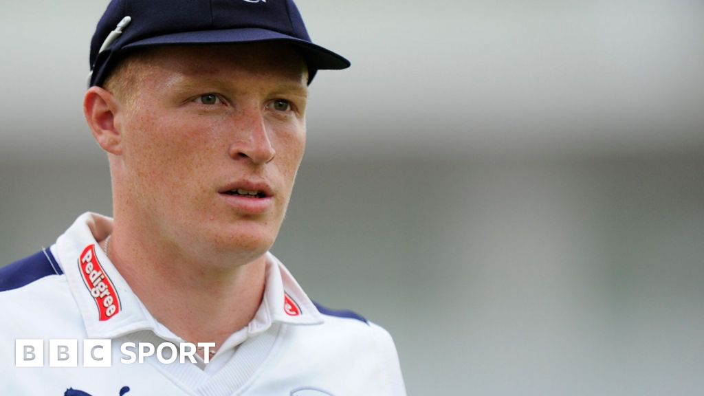 Tom Alsop: Hampshire batsman thanks Michael Carberry after maiden ...