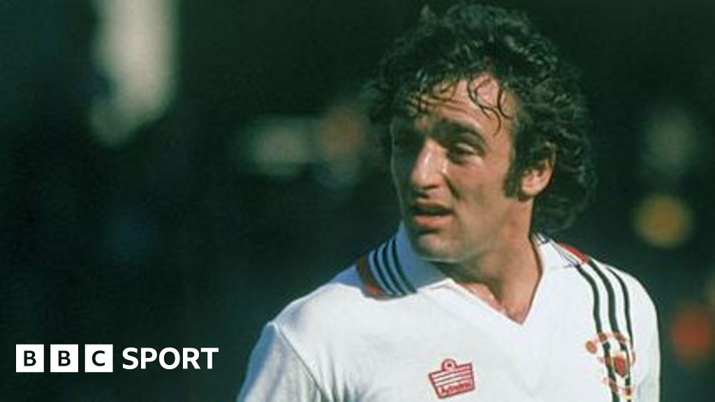 Man Utd: I lied to Bill Shankly about Liverpool move, says Lou Macari ...