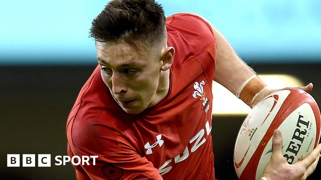 Josh Adams: Scarlets would welcome Wales wing back, says Pivac - BBC Sport