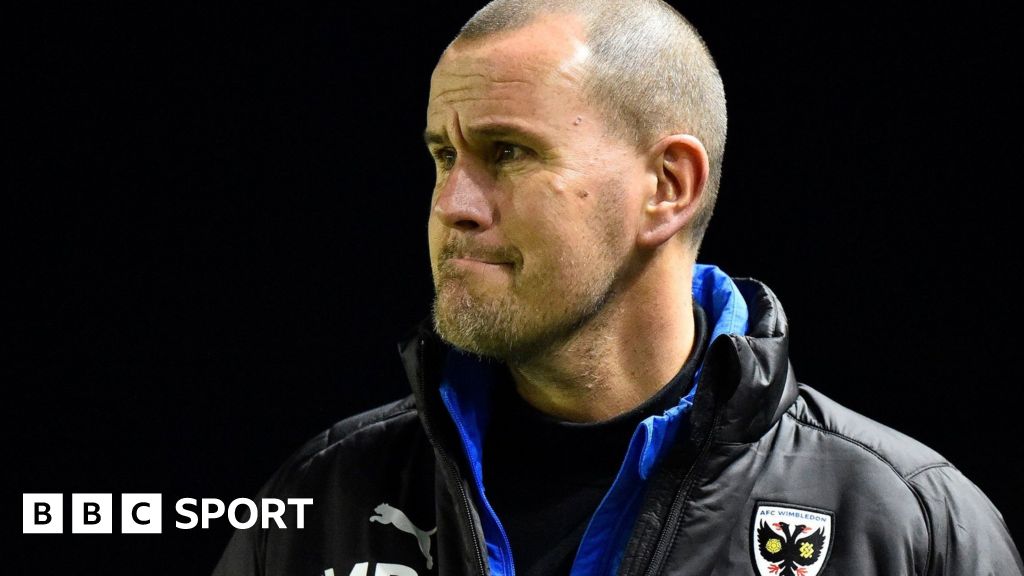 Mark Robinson: AFC Wimbledon head coach leaves club - BBC Sport