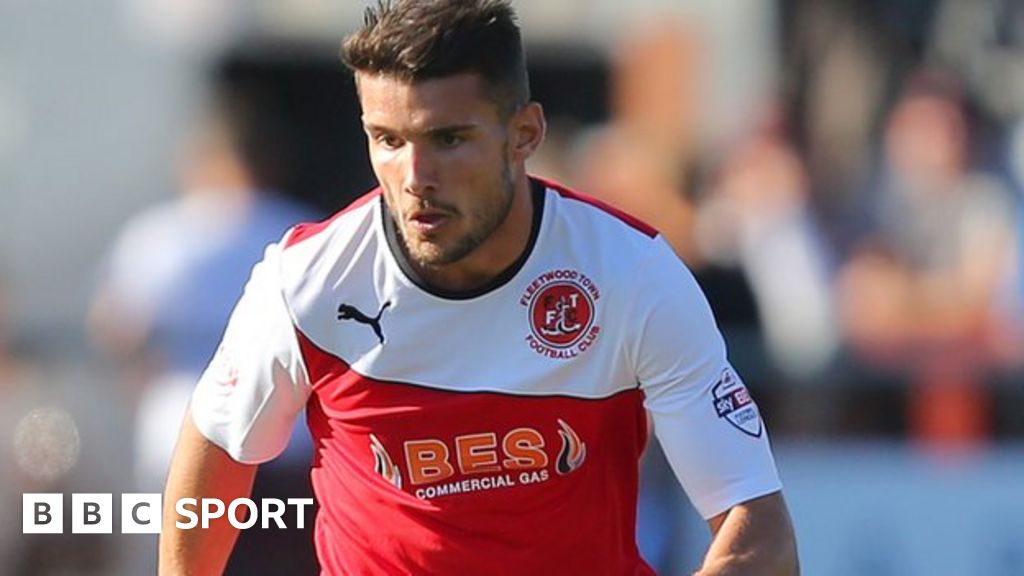 Portsmouth: Gareth Evans agrees one-year contract - BBC Sport
