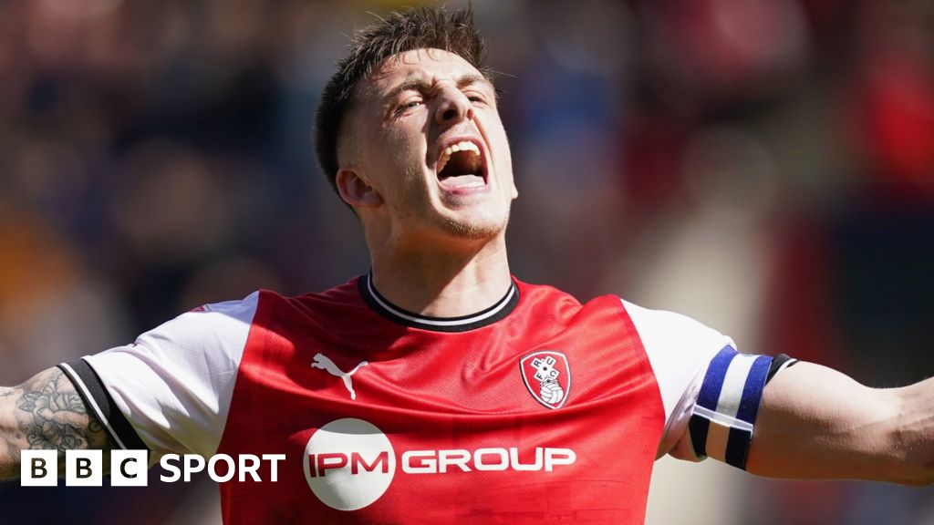 Rotherham United 3-1 West Bromwich Albion: Jordan Hugill inspires ...